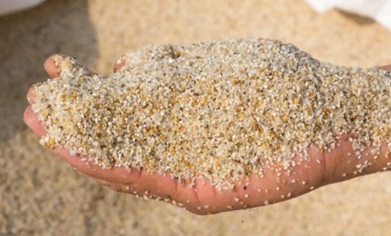 ¿Cómo funciona un filtro de arena para piscinas? - TUGARO